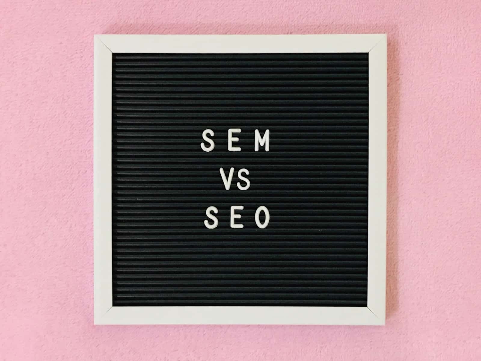 SEO VS SEM: Quali sono le differenze e qual è migliore? Studio Futuroma